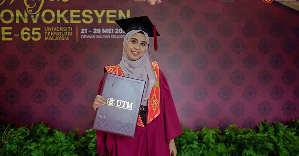 Saiz Jubah Konvo Mengikut Universiti dan Cara Ukur